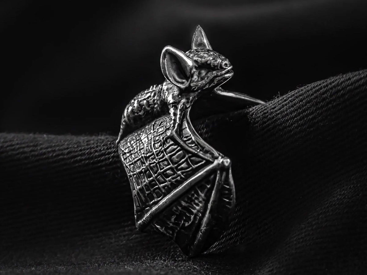 Sterling silver Chunky Heavy Gothic Bat Ring | DressArtMystery